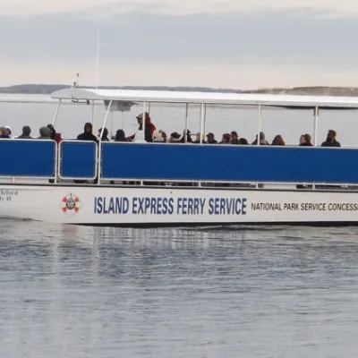 Island Express Ferry | Shackleford Banks & Harkers Island Ferry